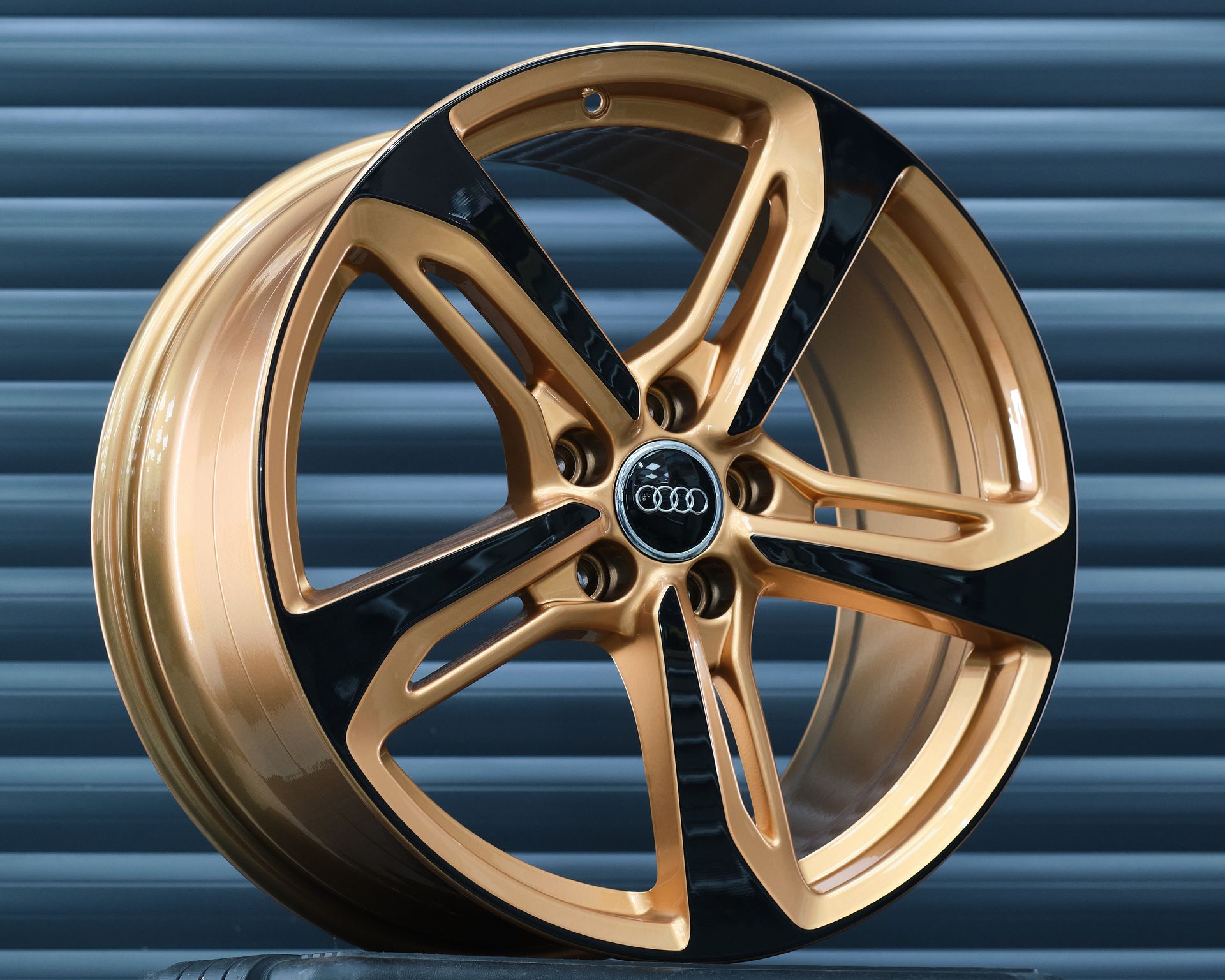 Custom Finish Bespoke Alloy Wheels Refurbishment | First Aid Wheels